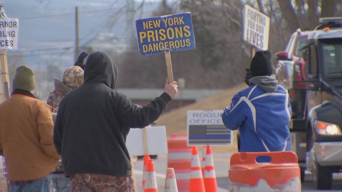 Striking Prison Guards Rally at State Capitol | wgrz.com