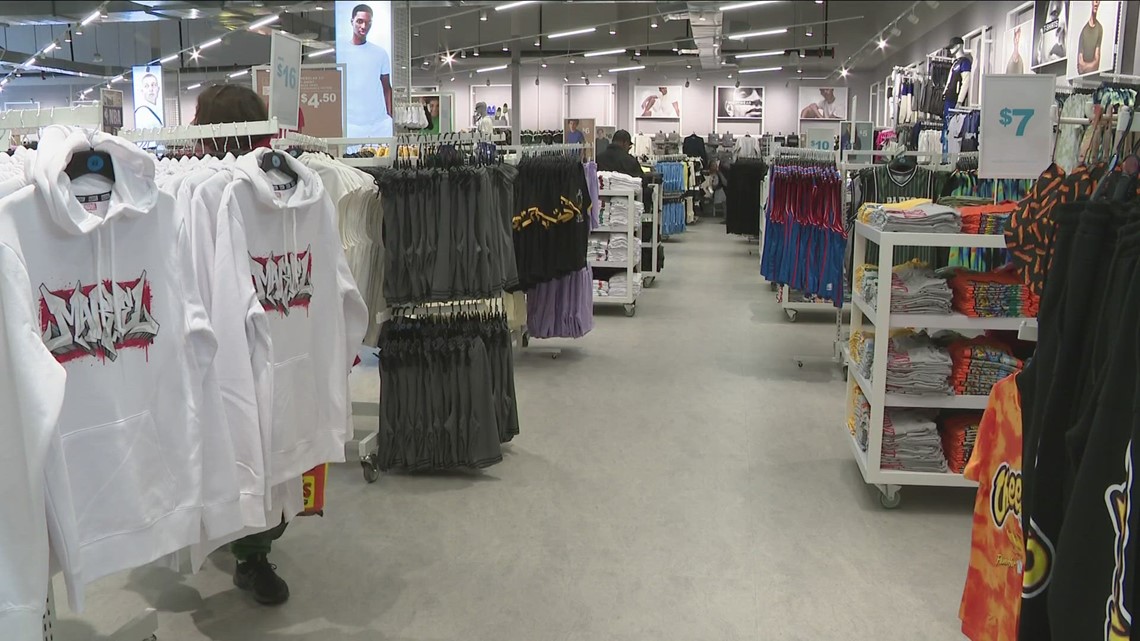 European retail giant Primark opens at the Walden Galleria | wgrz.com