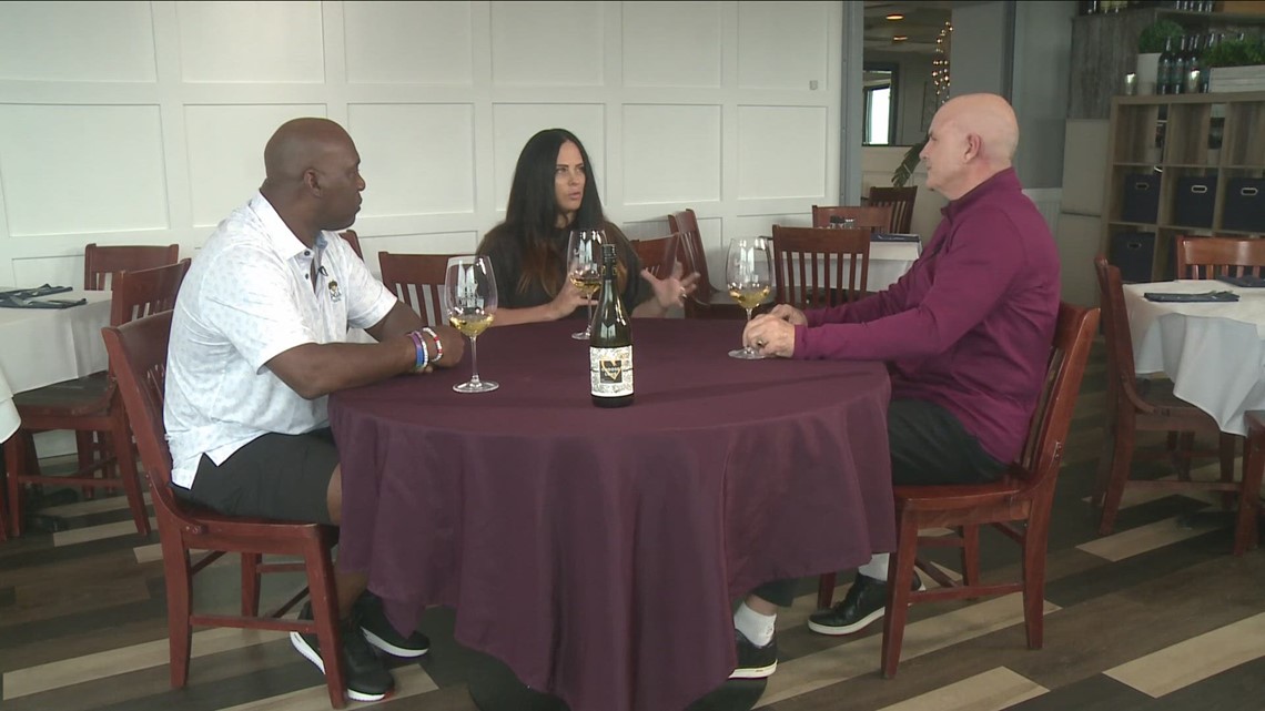 Kevin, with Thurman and Patti Thomas, discuss a Wine of the Week | wgrz.com
