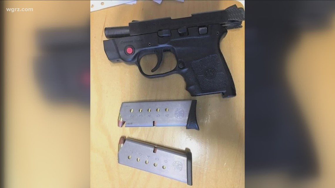 TSA: 2020 firearms detection highest in agency's 19-year history | wgrz.com