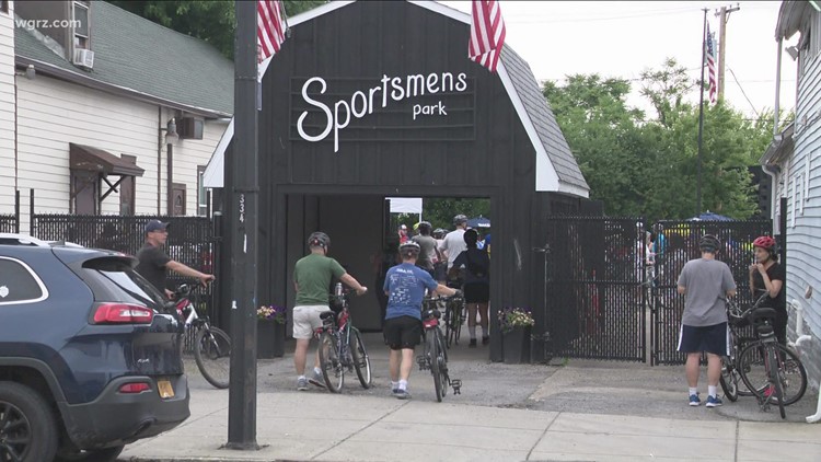 Buffalo unveils new 'PAWS Truck' | wgrz.com