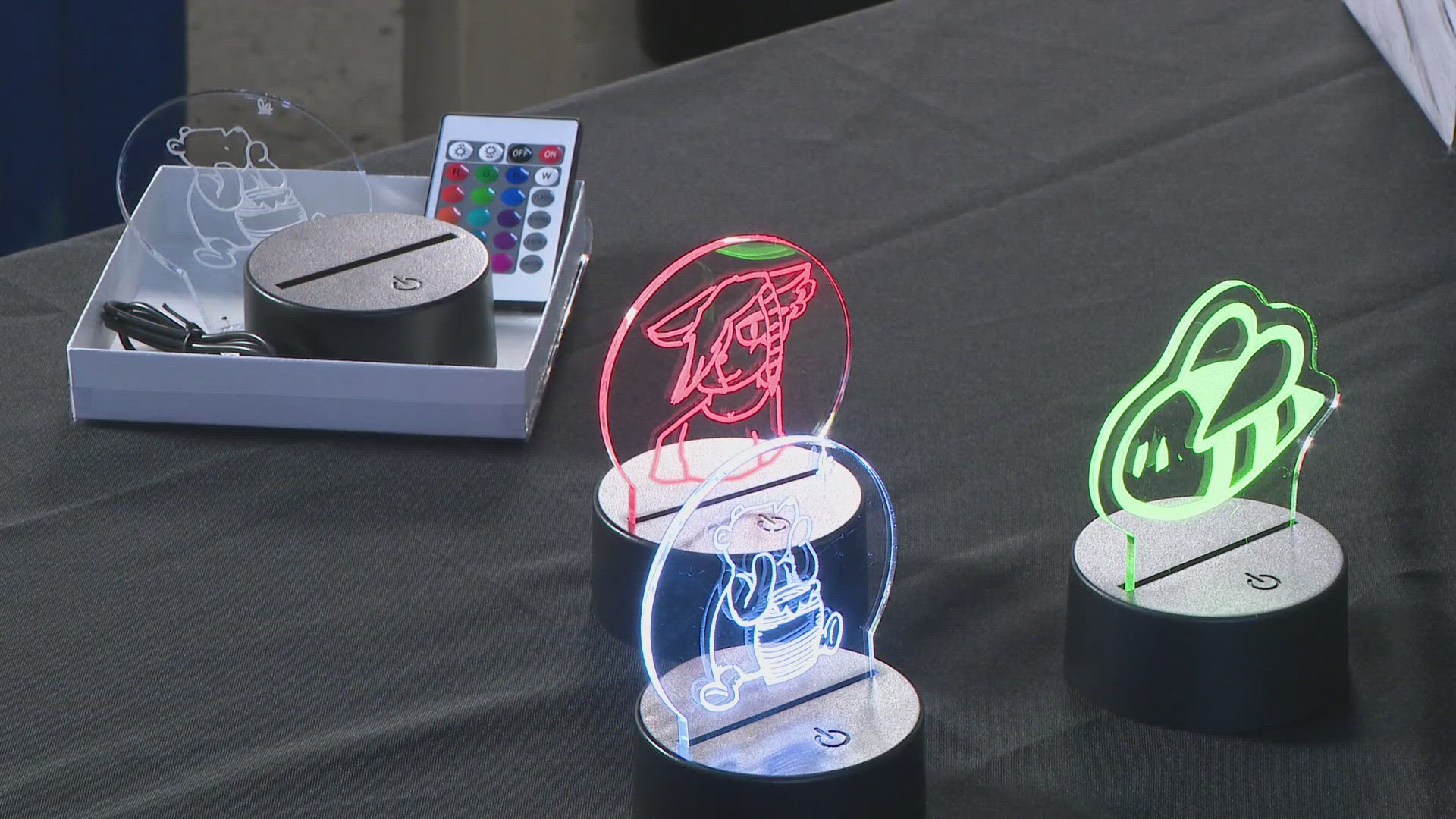 Students unveil handmade night lights | wgrz.com