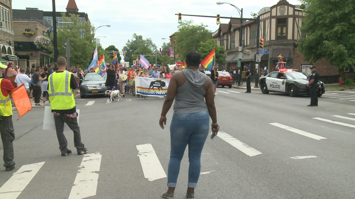 Dyke + March held to celebrate Pride Week | wgrz.com