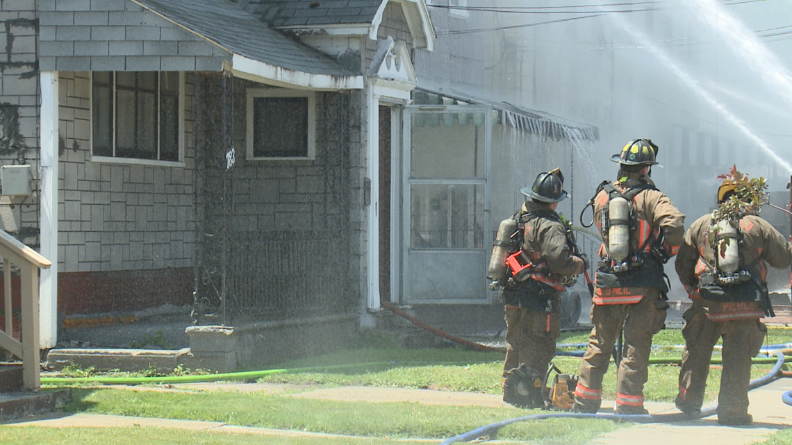 21 people displaced after Perry Street fire hits 4 homes | wgrz.com