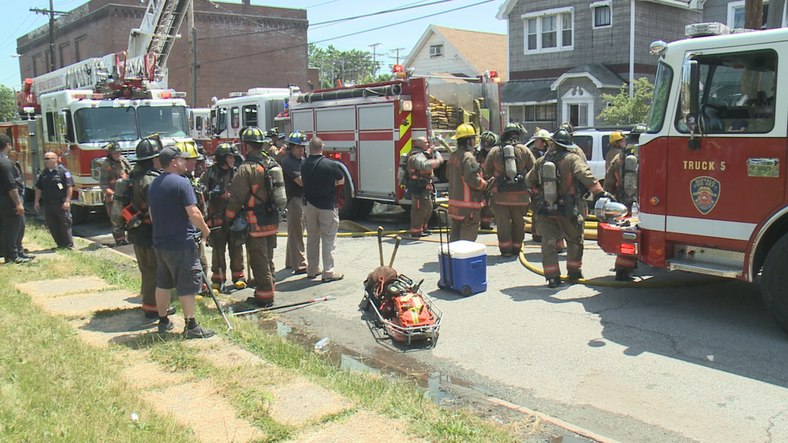 21 people displaced after Perry Street fire hits 4 homes | wgrz.com
