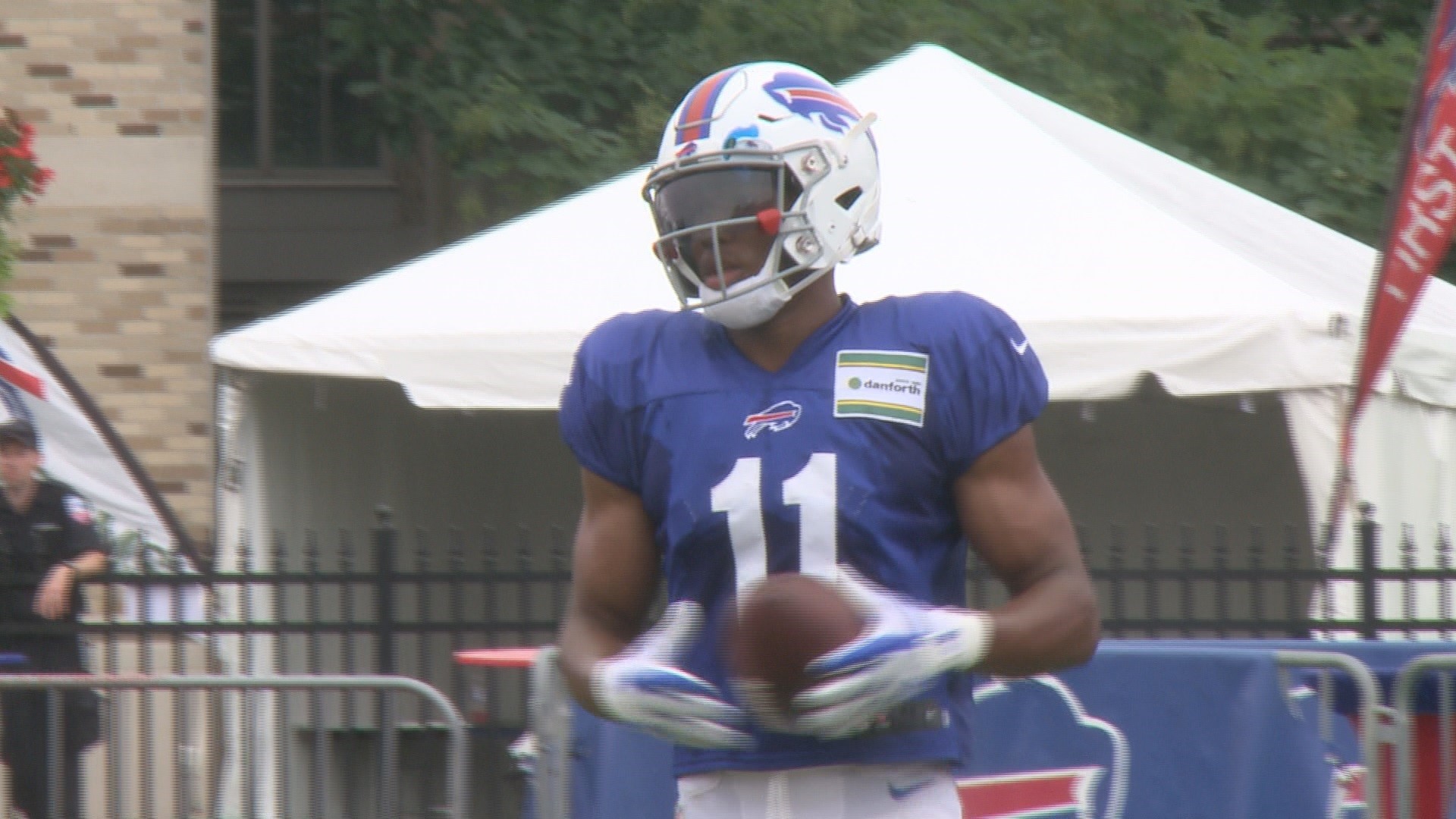 Zay Jones was a full-go for the first time at camp | wgrz.com