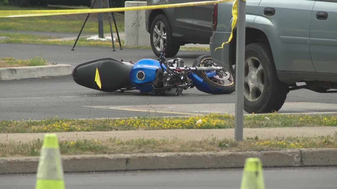 Niagara Falls Boulevard reopens after serious crash | wgrz.com