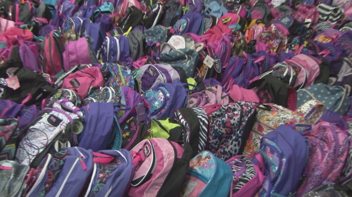 Back to school giveaway at the Martha Mitchell Community Center | wgrz.com
