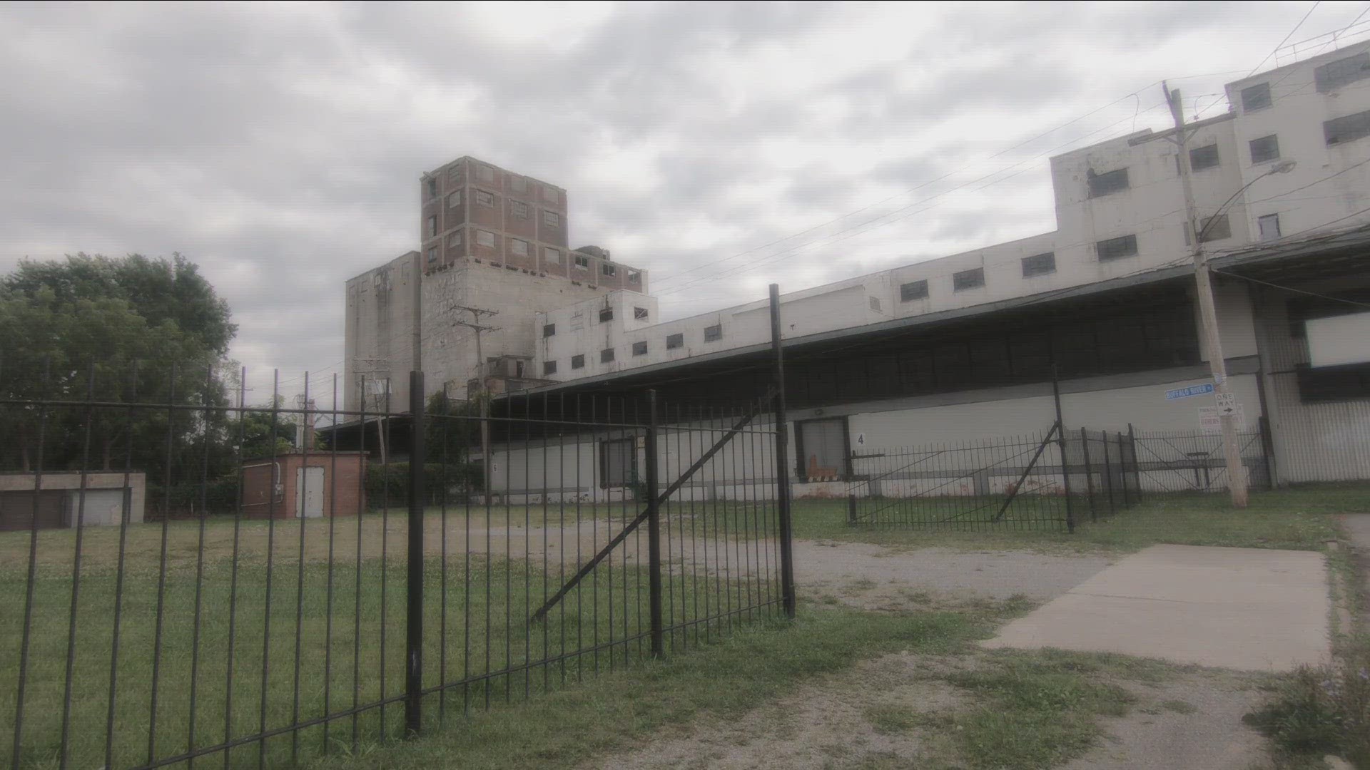 Owner of First Ward silo applies for demolition; preservationists seek ...