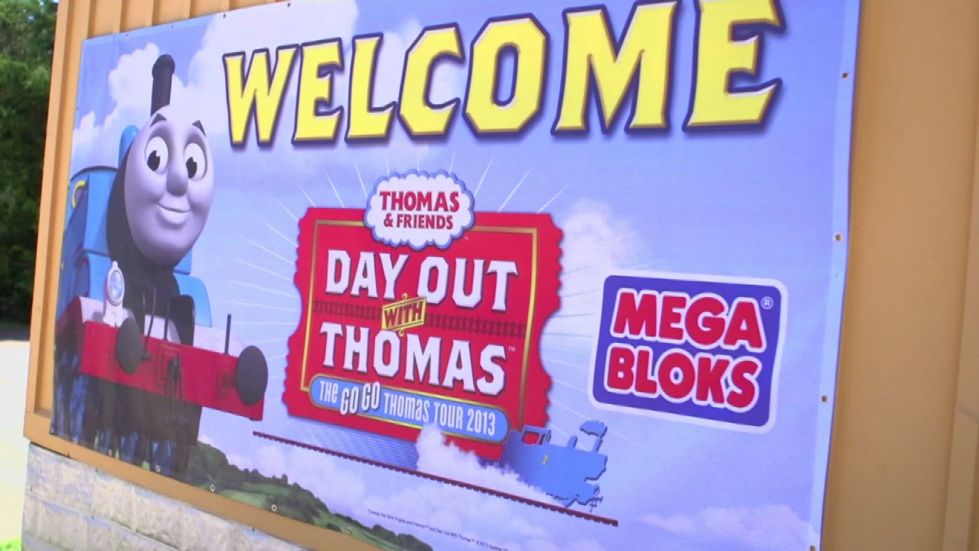 Thomas the Tank Engine rolls into Medina at the railroad museum | wgrz.com