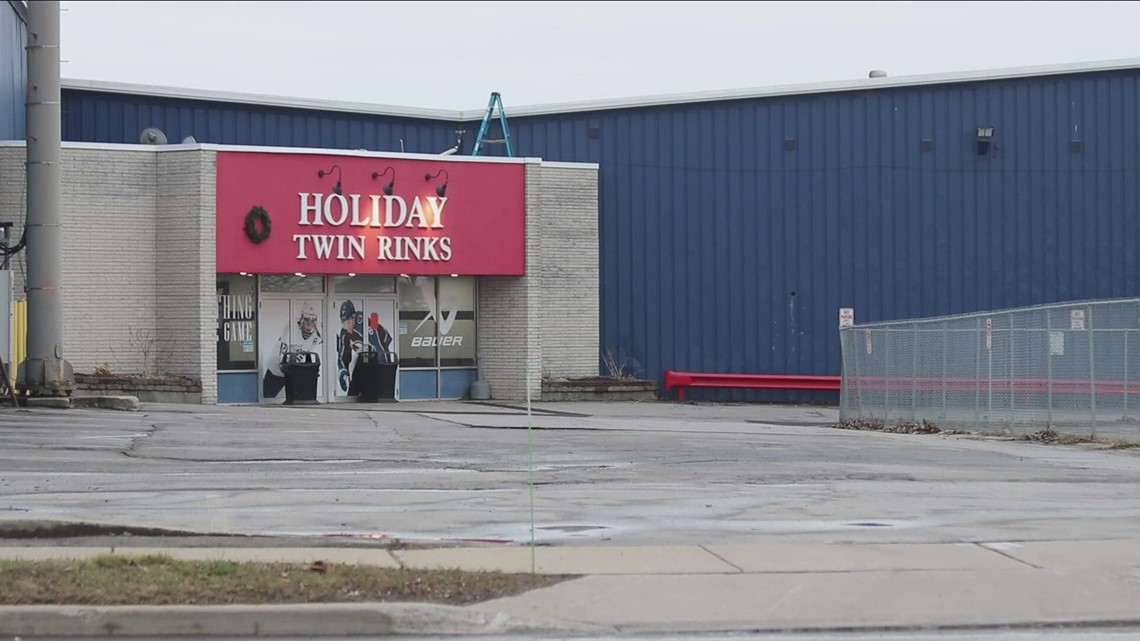 Holiday Twin Rink Undergoes Final Inspection | wgrz.com