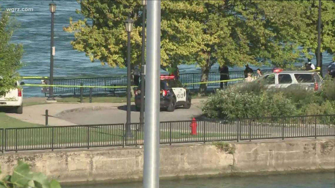 Buffalo Police: Water rescue underway for 2 people in Niagara River ...