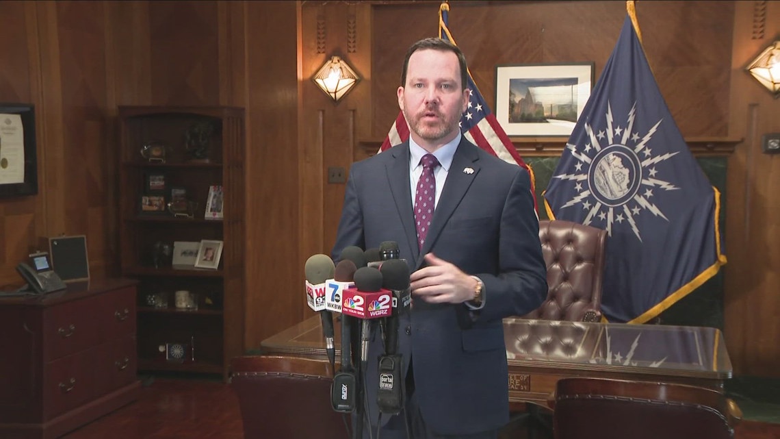 Acting Mayor Chris Scanlon sworn-in | wgrz.com