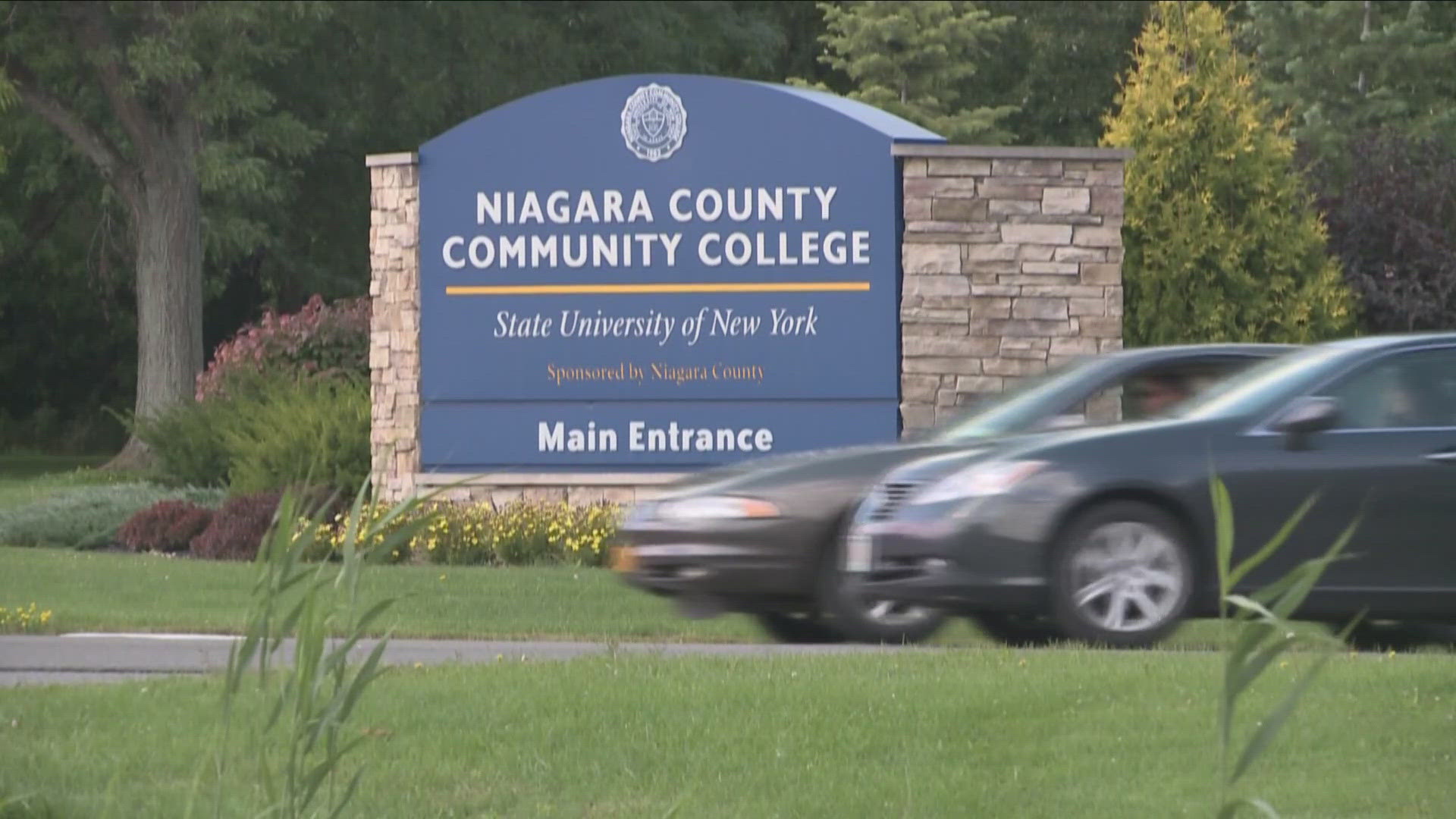Free college course for Niagara Falls parents | wgrz.com