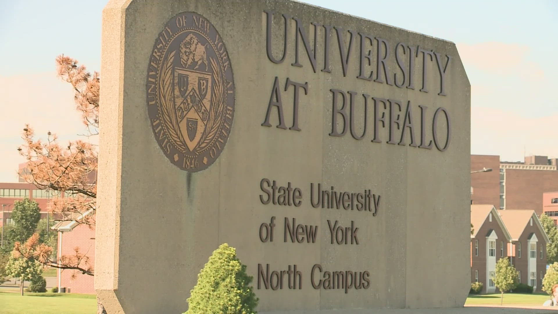 ICE detains UB researcher after attempted return from Canada | wgrz.com