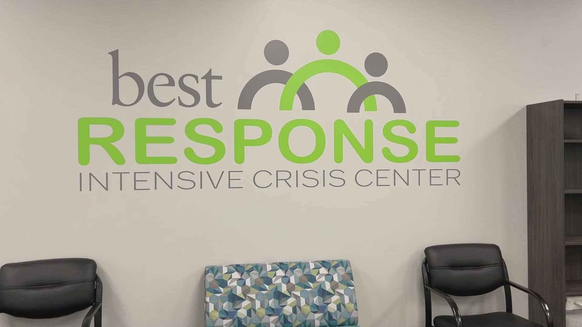 New crisis center serves more than 175 in first month on Niagara Street ...