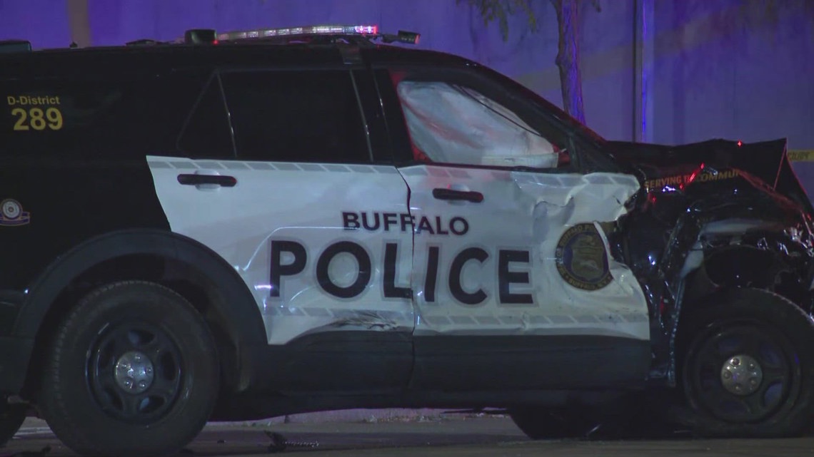 Buffalo crash hospitalizes two officers, civilian | wgrz.com