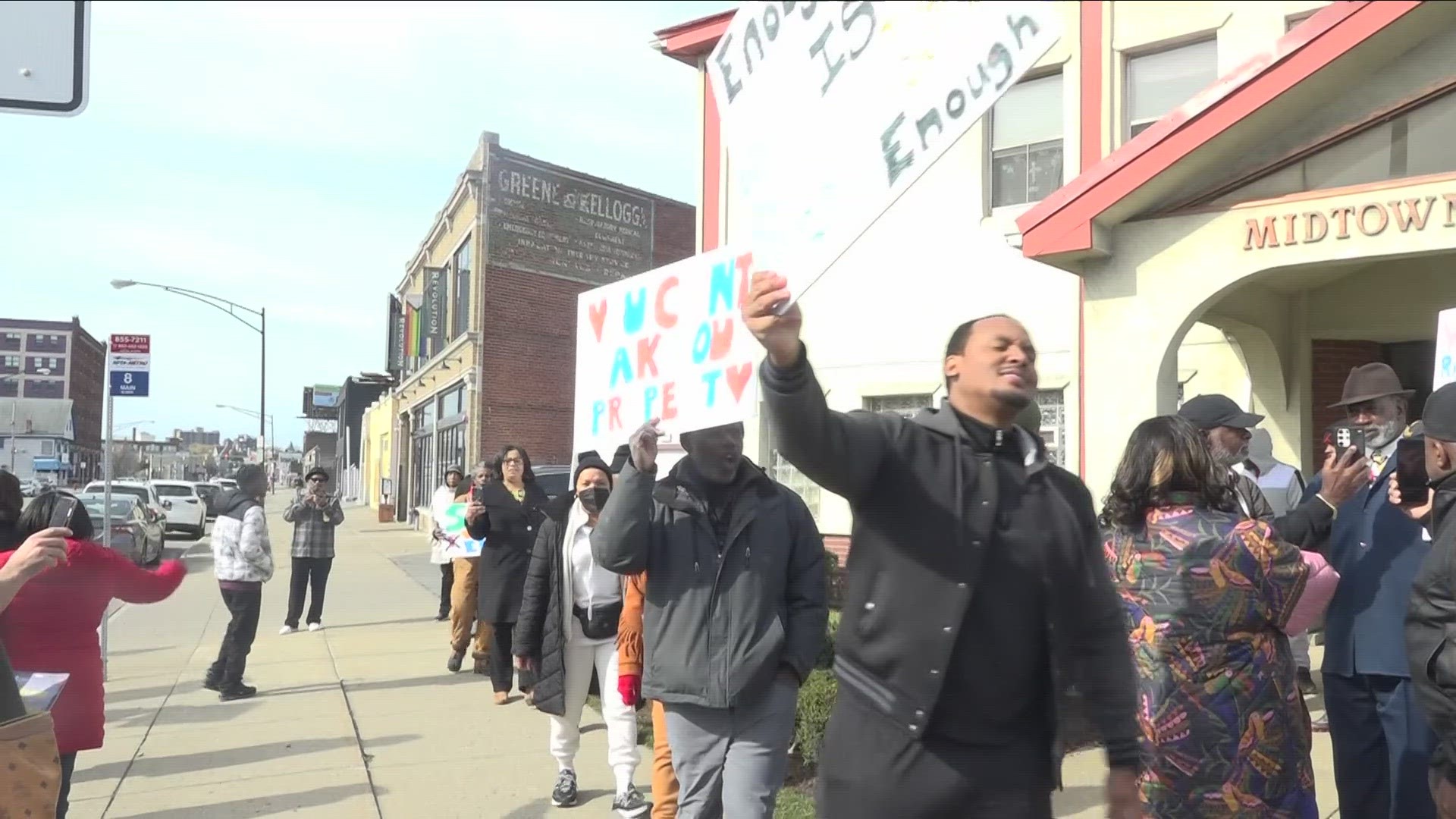 Dispute between church, cycling gym reaches new heights with a protest ...