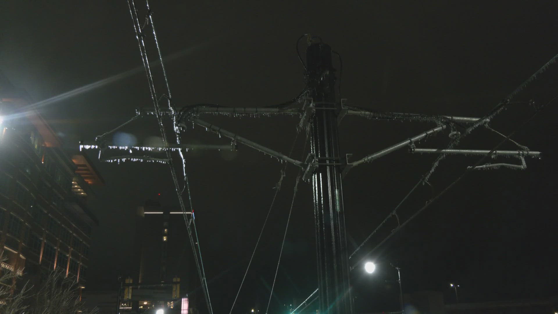 NFTA Metro Rail back in service after ice buildup shuts down above ...