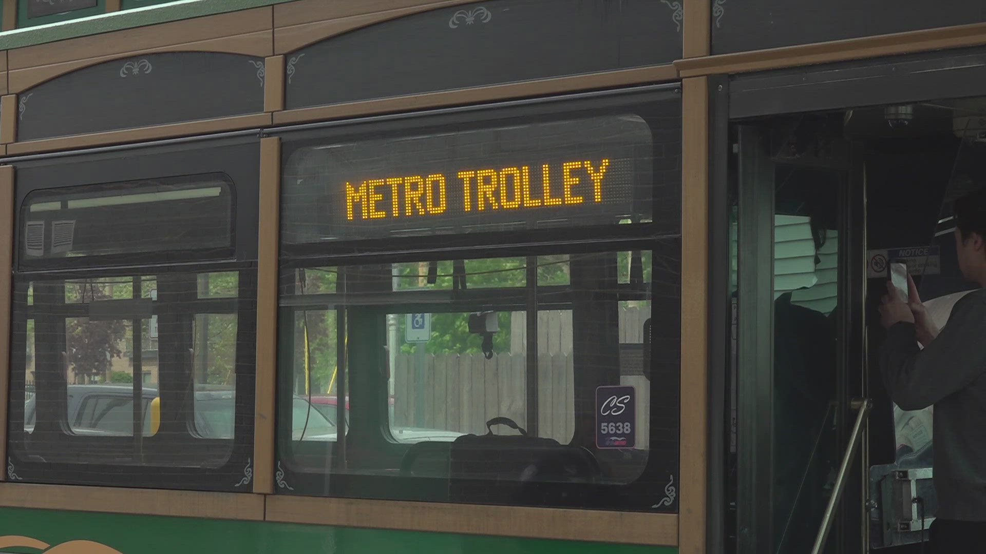 NFTA launches Niagara Falls trolley season with daily service | wgrz.com