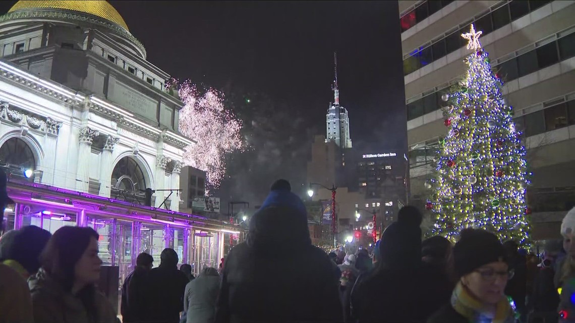 Fun and free ice skating holiday event in Downtown Buffalo | wgrz.com