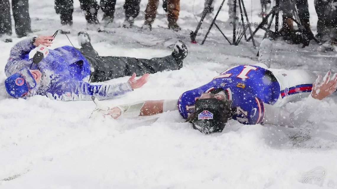 McDermott and Allen make victory snow angels | wgrz.com
