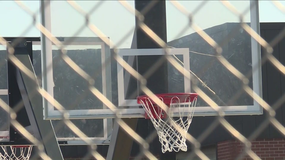 Lancaster shuts down town park basketball courts | wgrz.com
