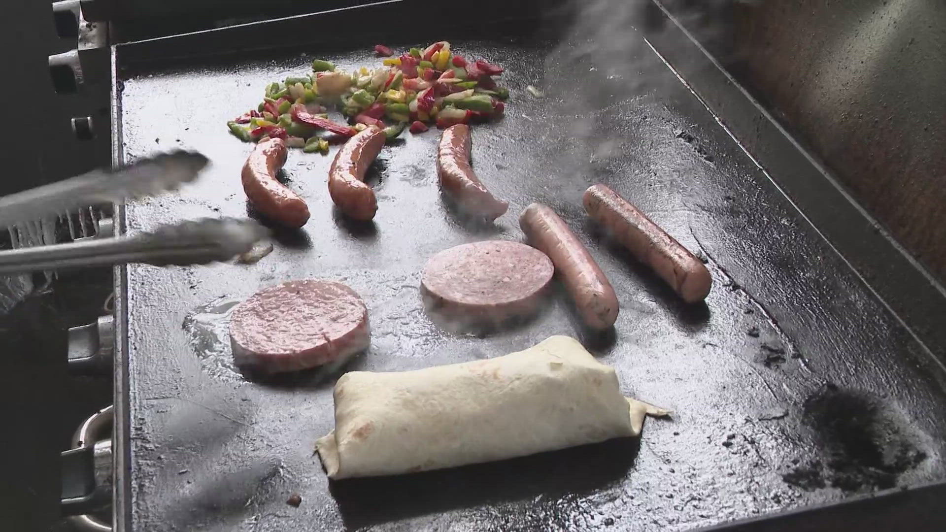 Khaden Bennett posts double-double to lead Wyoming to 68-57 victory ...