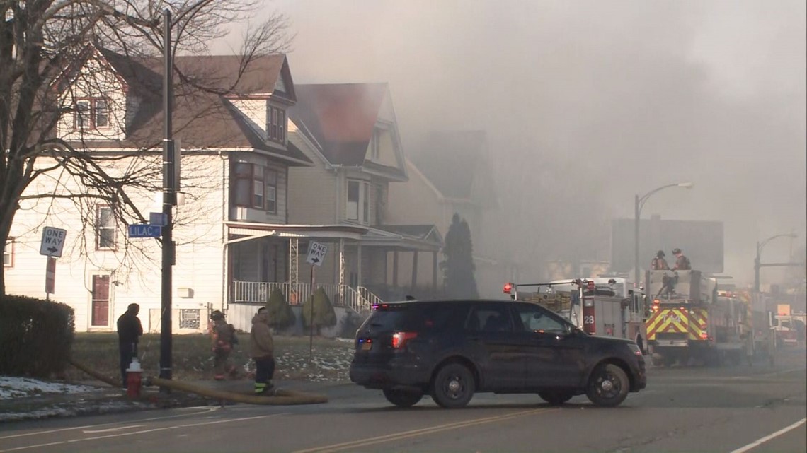 Two-alarm fire in South Buffalo | wgrz.com