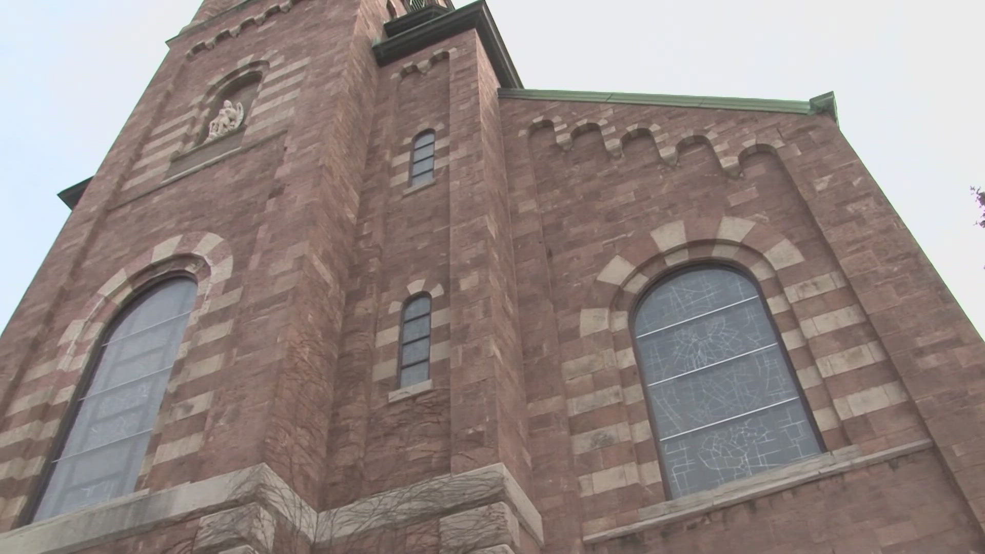 Efforts continue to keep Catholic churches open | wgrz.com