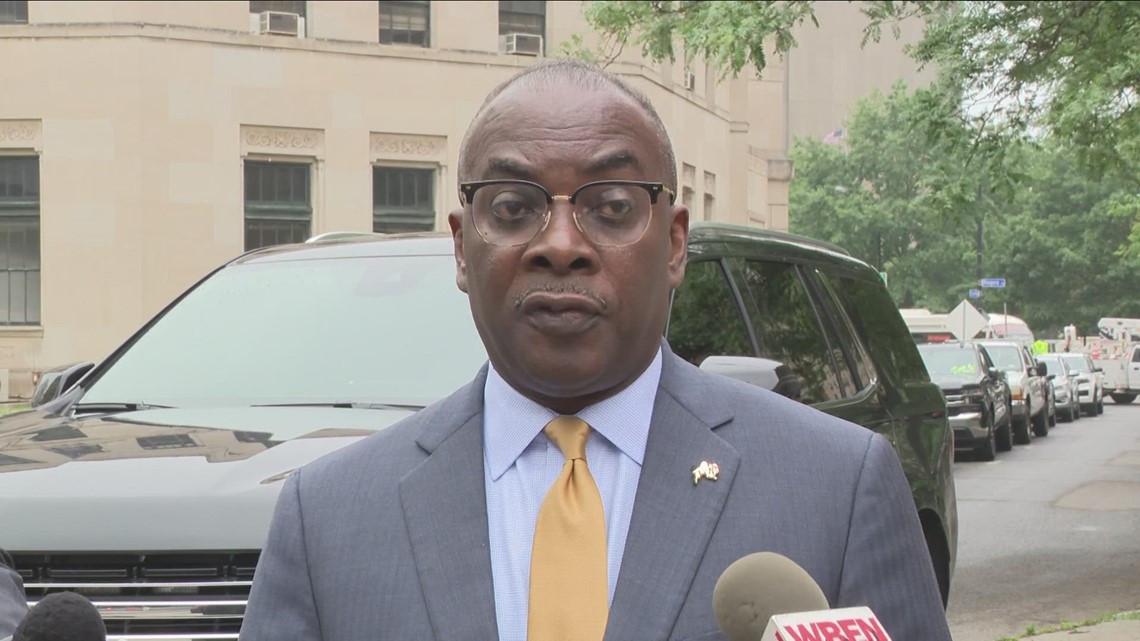 Mayor Byron Brown launches a new effort to remove language barriers in ...