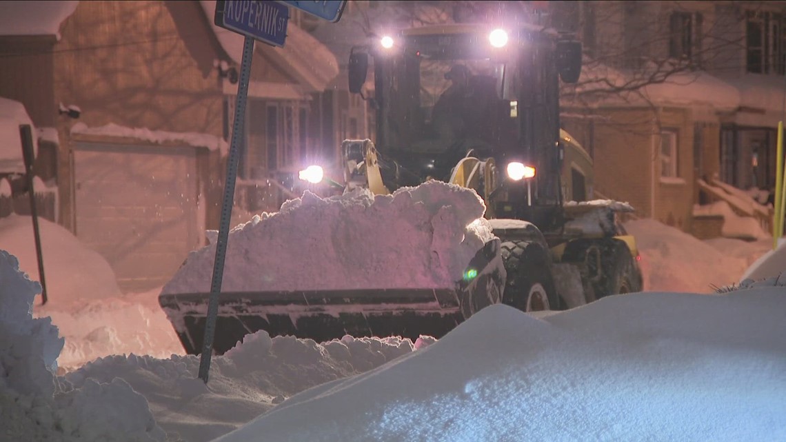 Buffalo snow storm: City to tow cars to clear streets | wgrz.com
