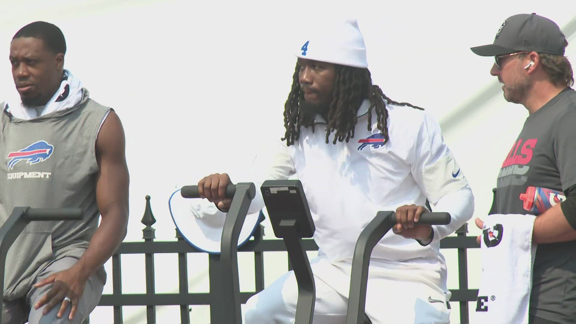 James Cook returns to Bills practice amid contract talks | wgrz.com