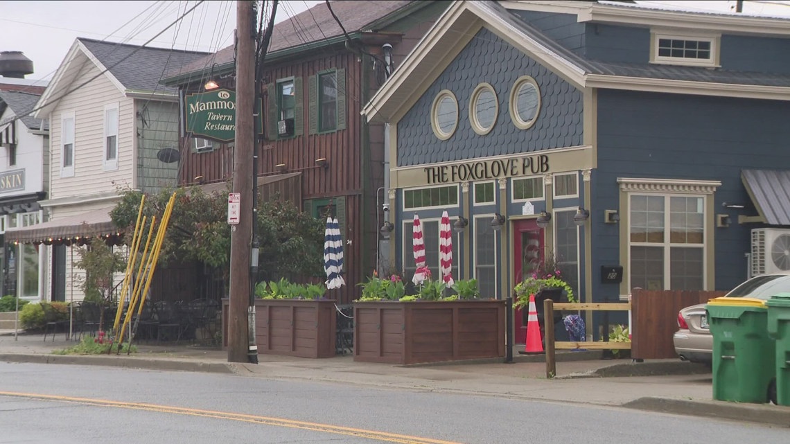 Foxglove Pub Posts New Business Hours | wgrz.com