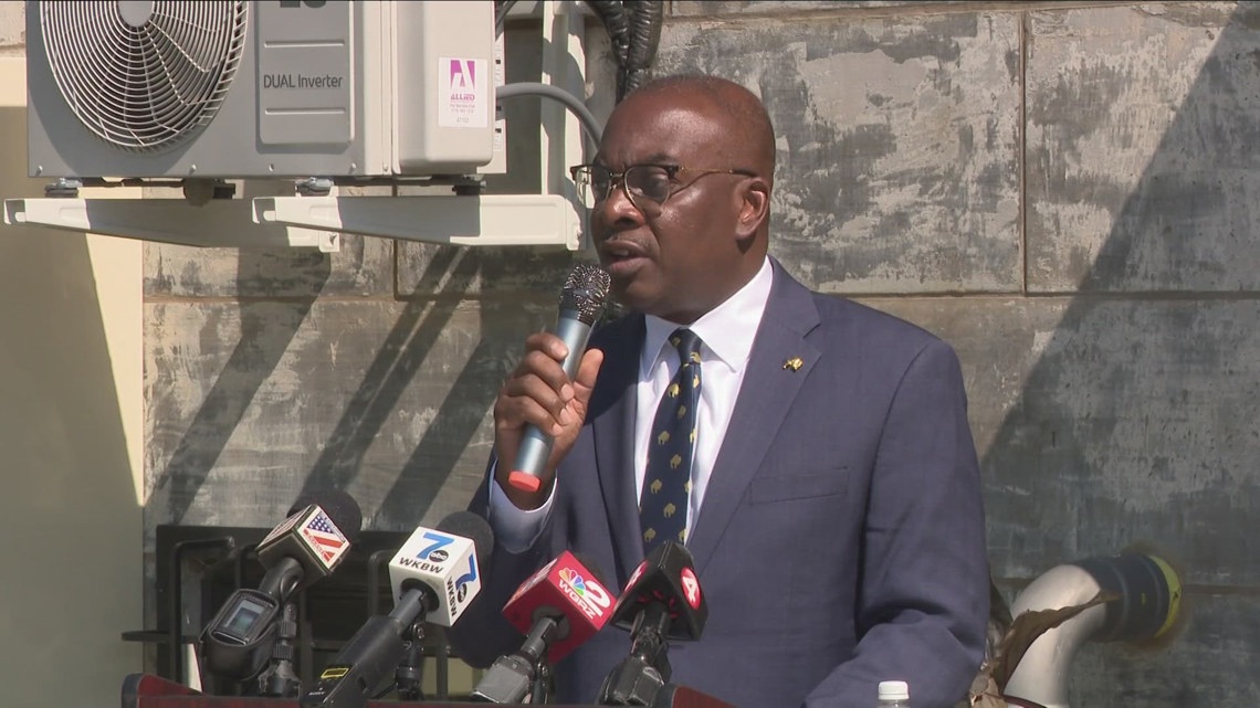 A look back at Mayor Brown's career | wgrz.com