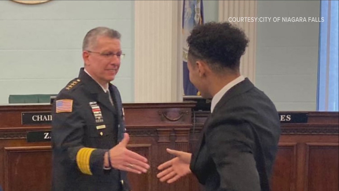 Niagara Falls Police Officer accused of rape gets fired | wgrz.com