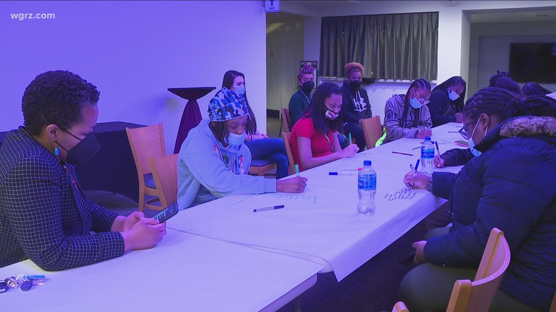 'Girls Run the World' long table talk encouraging teenage girls to ...