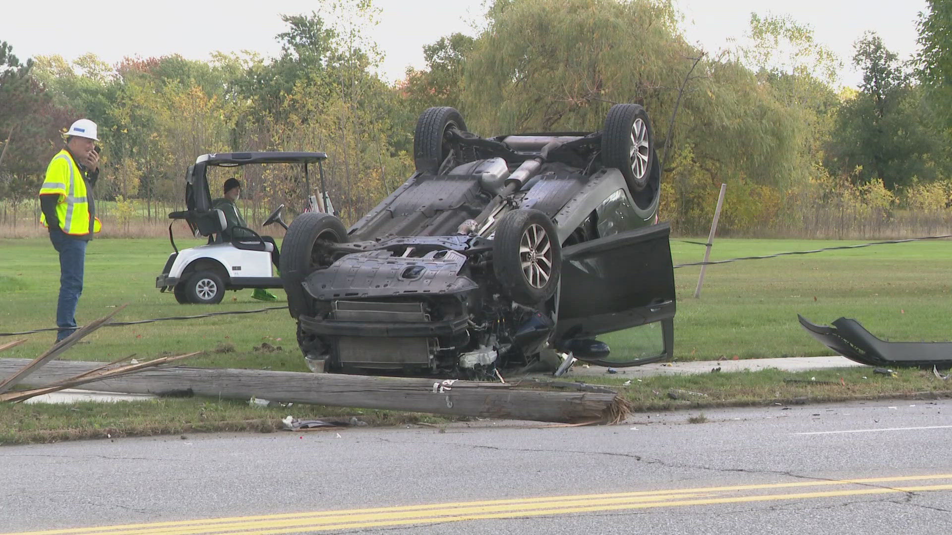 Car hits utility pole on Bailey avenue near Grover Cleveland golf ...