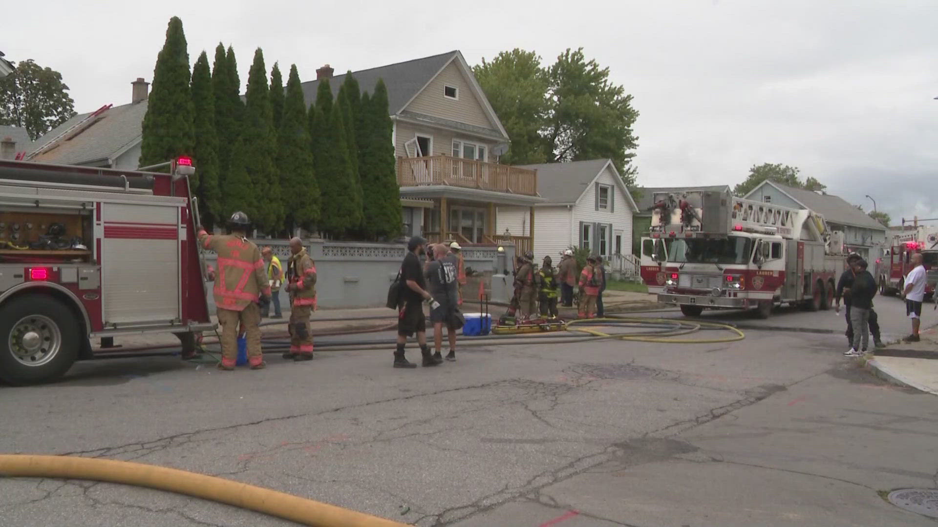 2 people displaced after separate house fires in Buffalo | wgrz.com