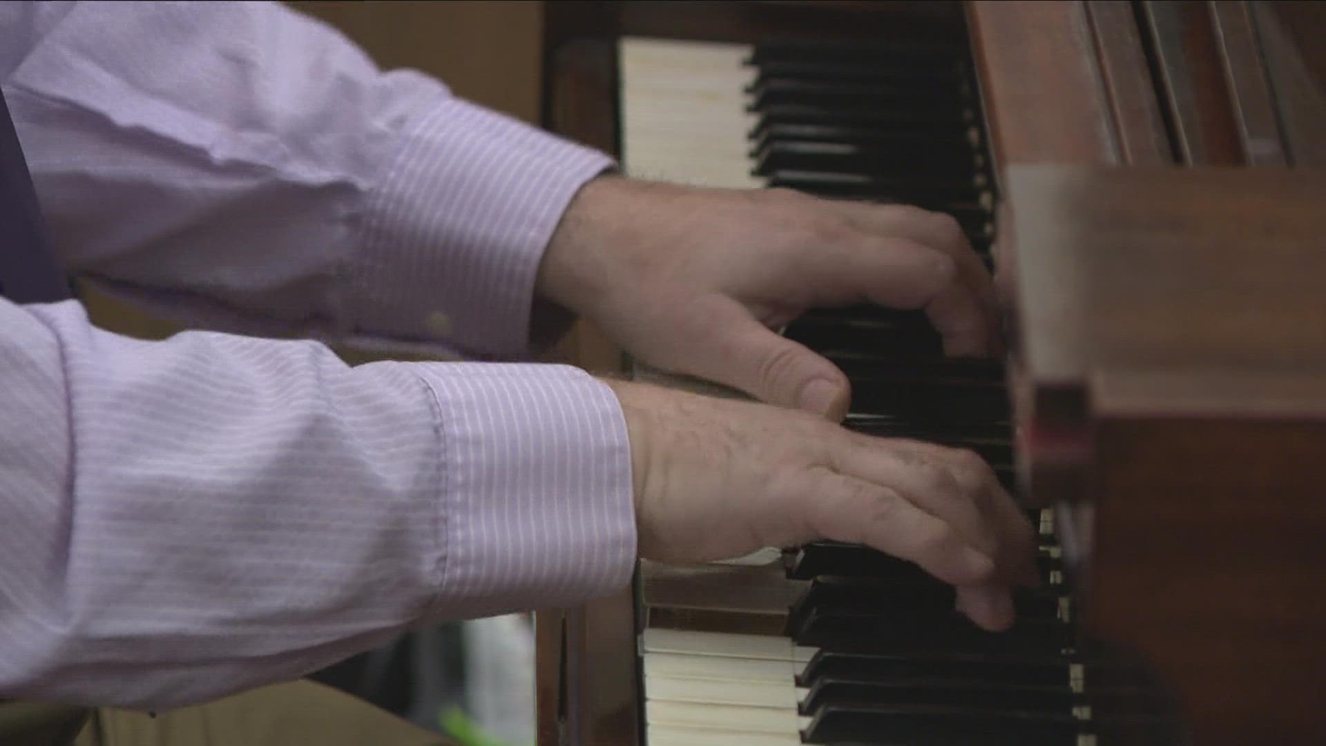 Elmwood Village holiday concert features 'A Charlie Brown Christmas ...