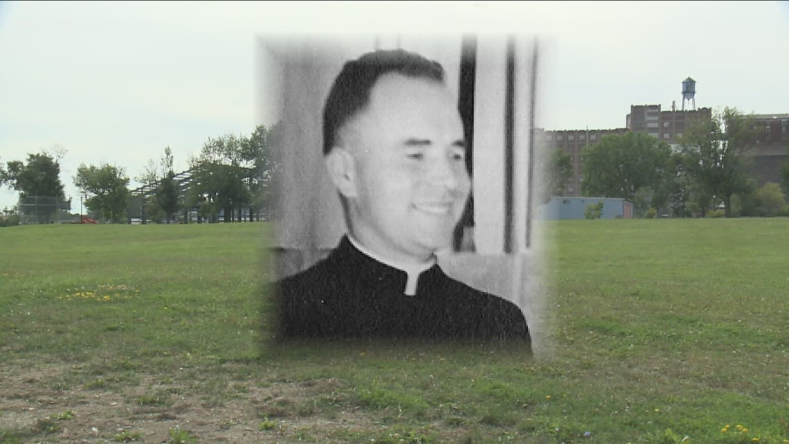 Father Thomas Conway posthumously receives second-highest Navy honor ...