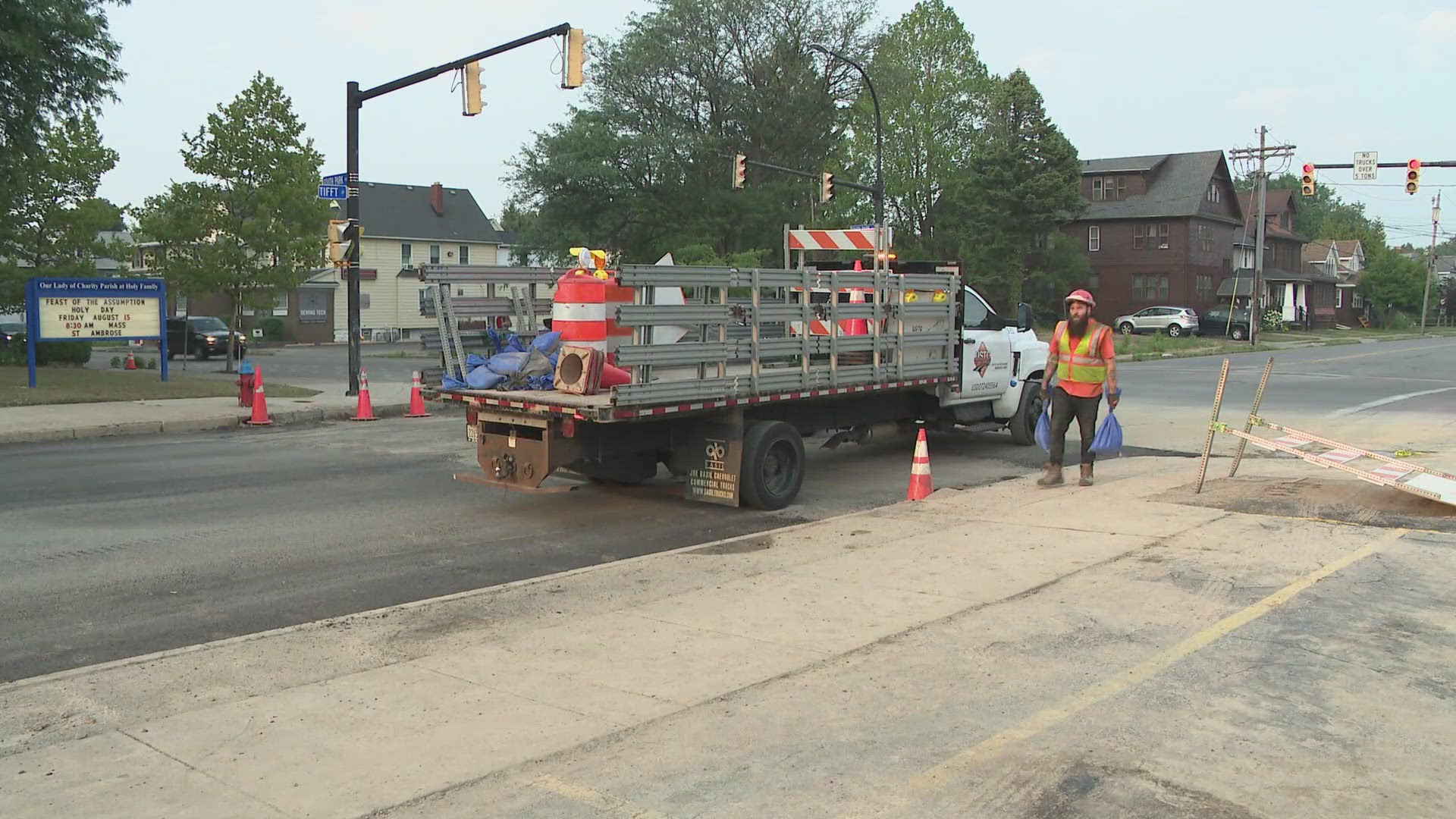 Tifft Street sinkhole filled after water main break | wgrz.com