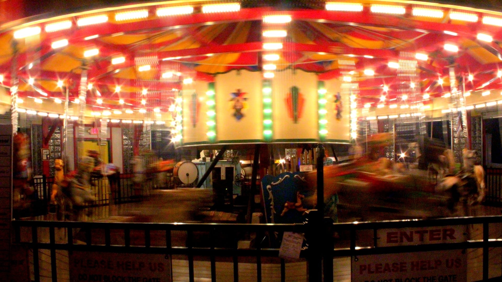 Olcott Beach Carousel park hosts adult carnival 'Park After Dark' Tuesday | wgrz.com
