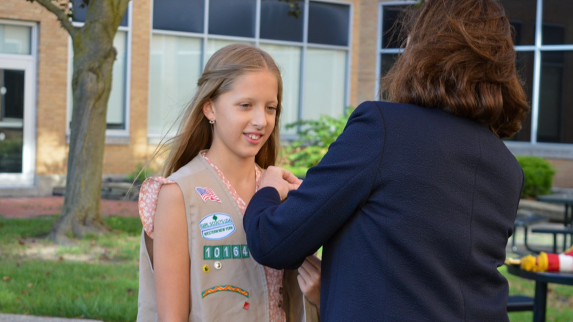 Girl Scout from Southern Tier receives Lifesaving Award | wgrz.com