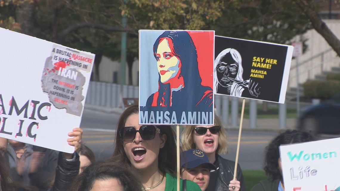Protest against the Iranian government held in Niagara Square | wgrz.com