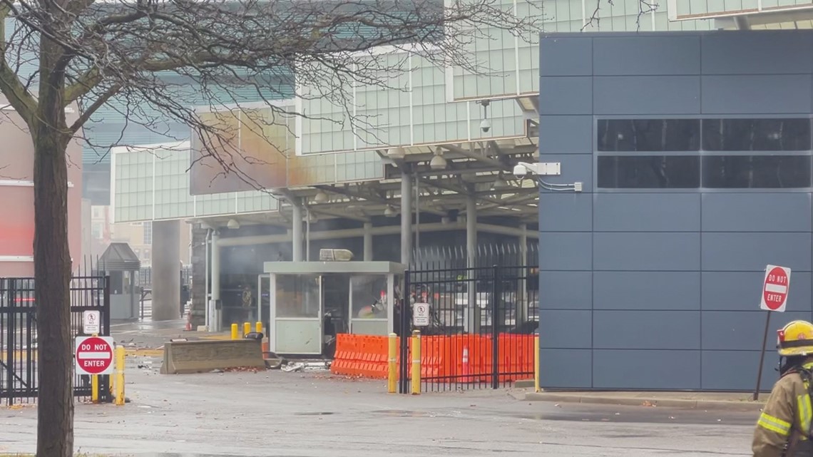 Rainbow Bridge closed due to police incident | wgrz.com
