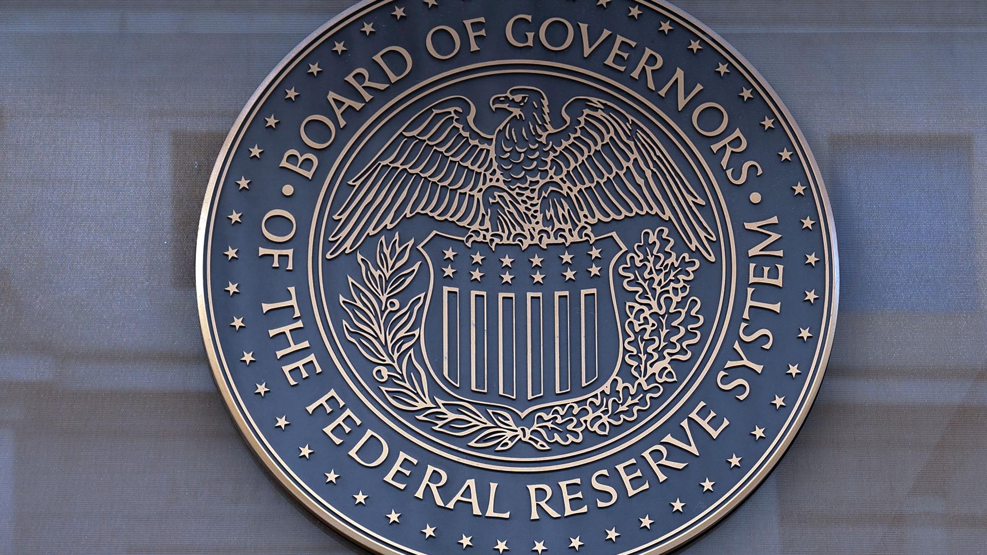Federal Reserve keeps rates steady, projects one rate cut this year and ...