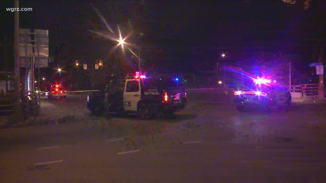 Buffalo Police investigate crash at East Ferry, Humboldt Parkway | wgrz.com