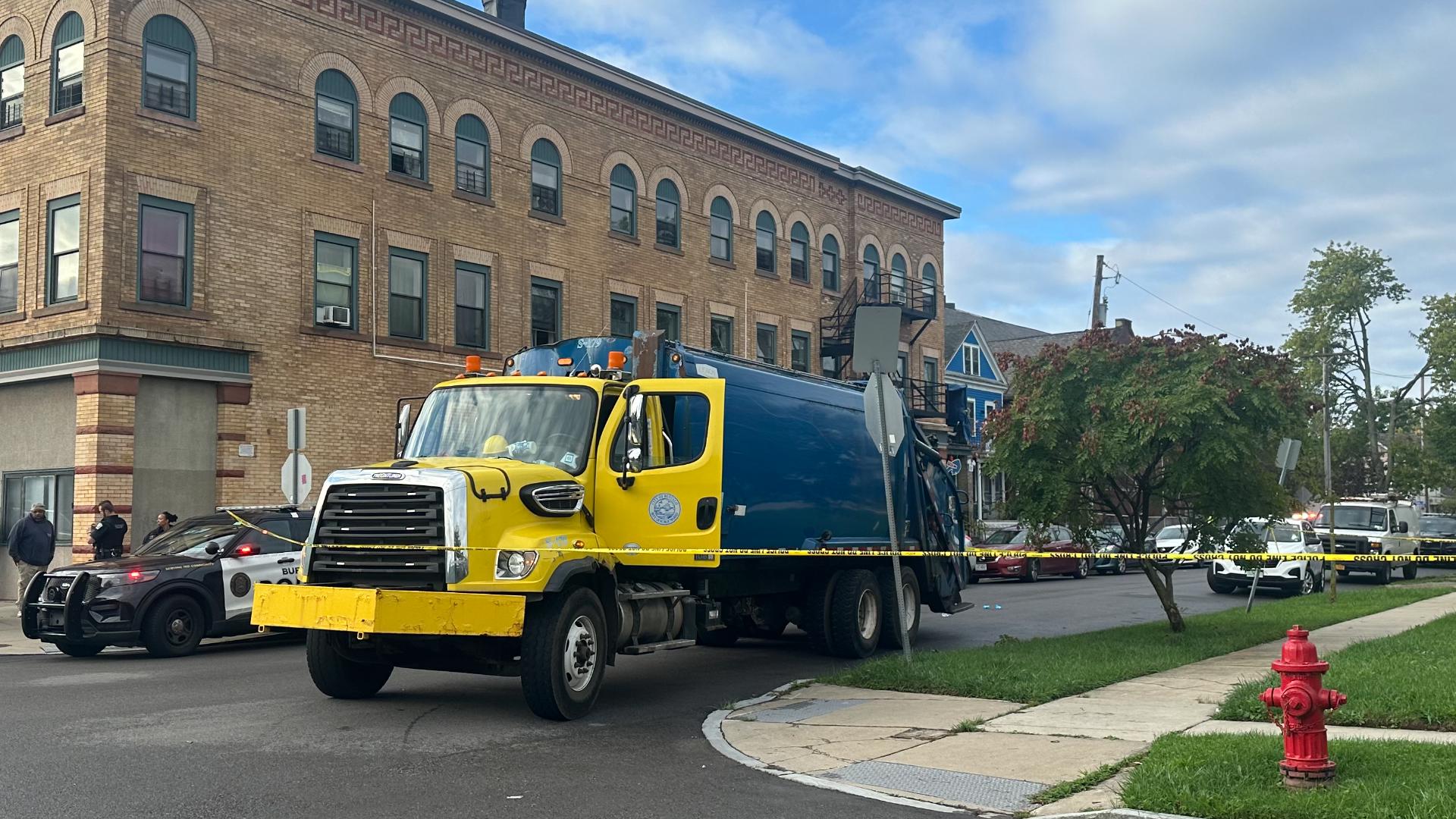 17-year-old hit by City of Buffalo garbage truck | wgrz.com