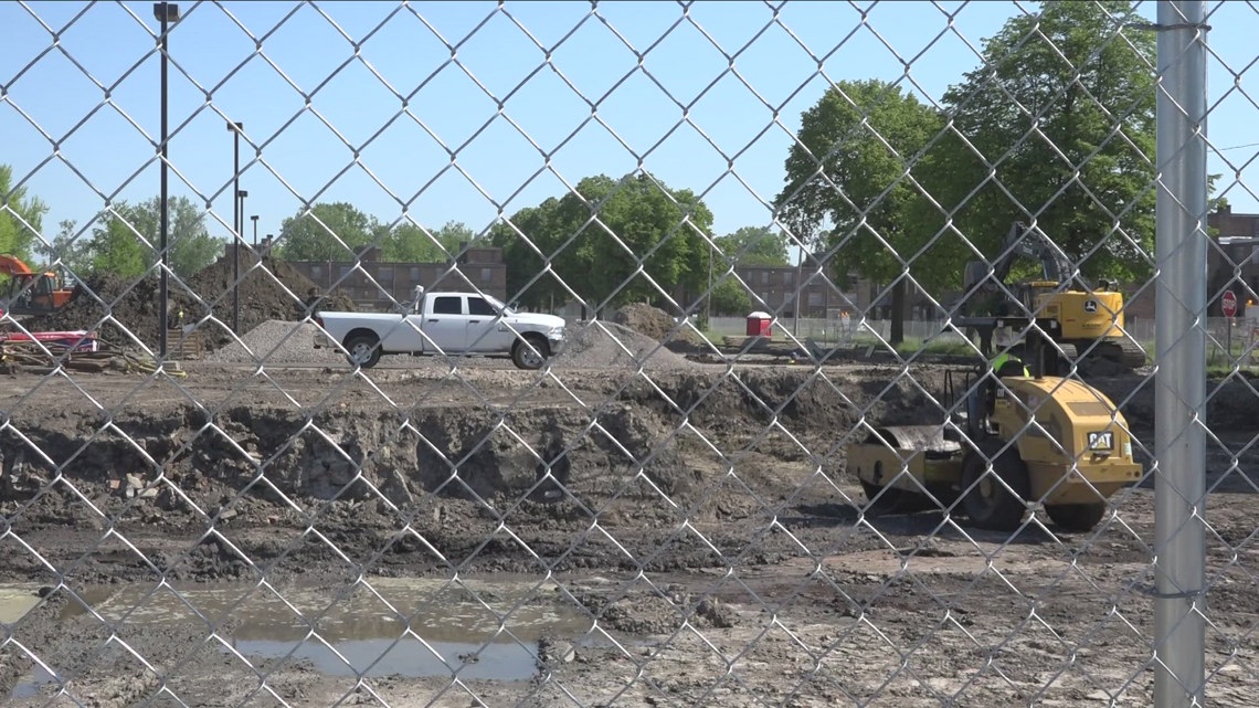 Demolition continues for Perry Housing apartments | wgrz.com